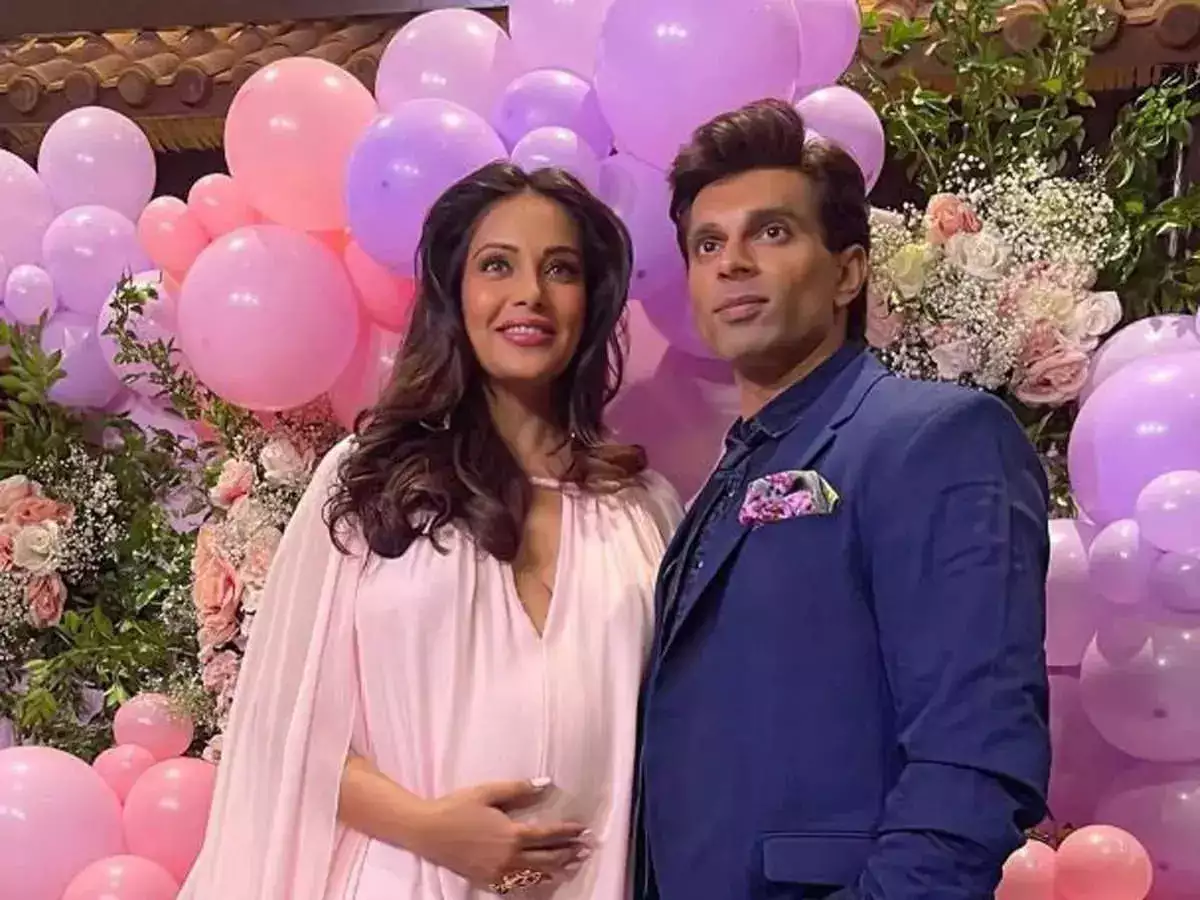 Bipasha Basu Daughter: पहली बार बिपाशा ने दिखाया बेटी का चेहरा, देवी की ...